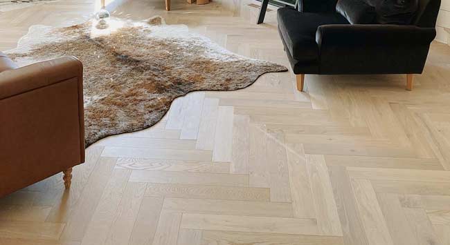 PVC Vloer: Wat zijn de Nadelen? (10x) | GelukkigerWonen